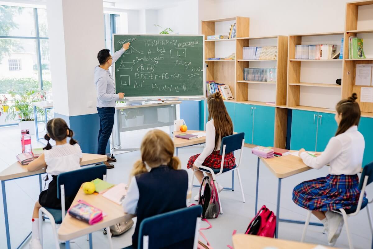 Why Parents Should Attend School Open Days - Educational Star