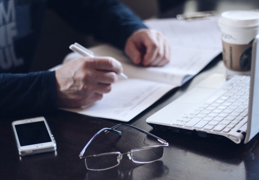 What Should You Know About Writing A COO Resume? - Educational Star